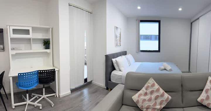 Burwood一室温馨公寓/近地铁站/近burwood Plaza - 寶活