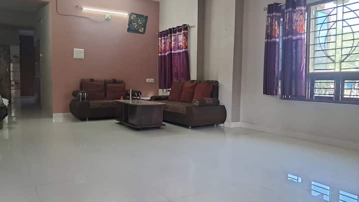 2 Bhk Huge House On 1st Floor - Daman