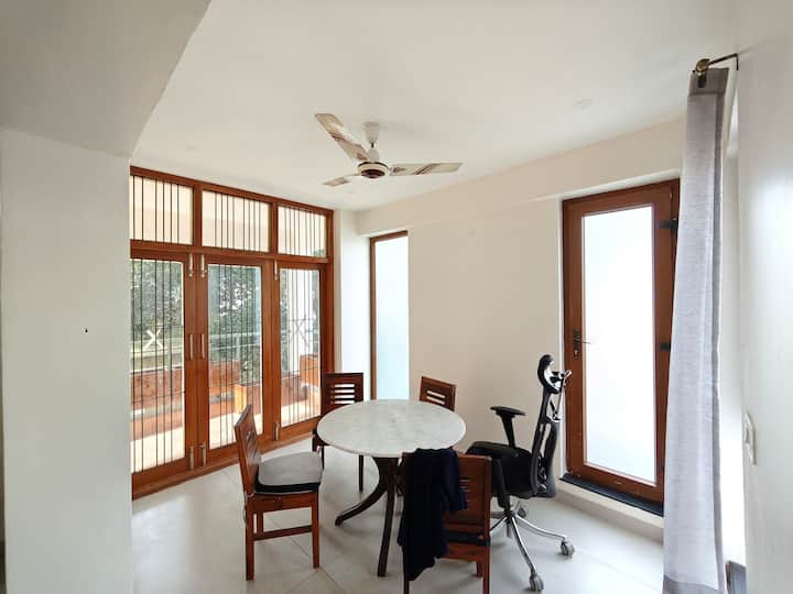 3rd Block Koramangala, Entire Floor In Bunglow - Bengaluru