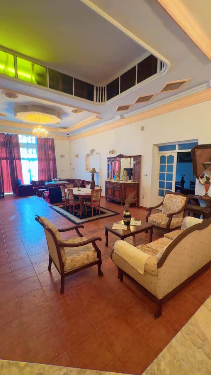 Villa Avec Piscine, En Plein Cœur D’oran. -
