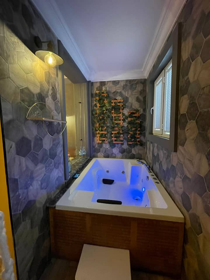 Kaleici Apartment With Jacuzzi - Antalya