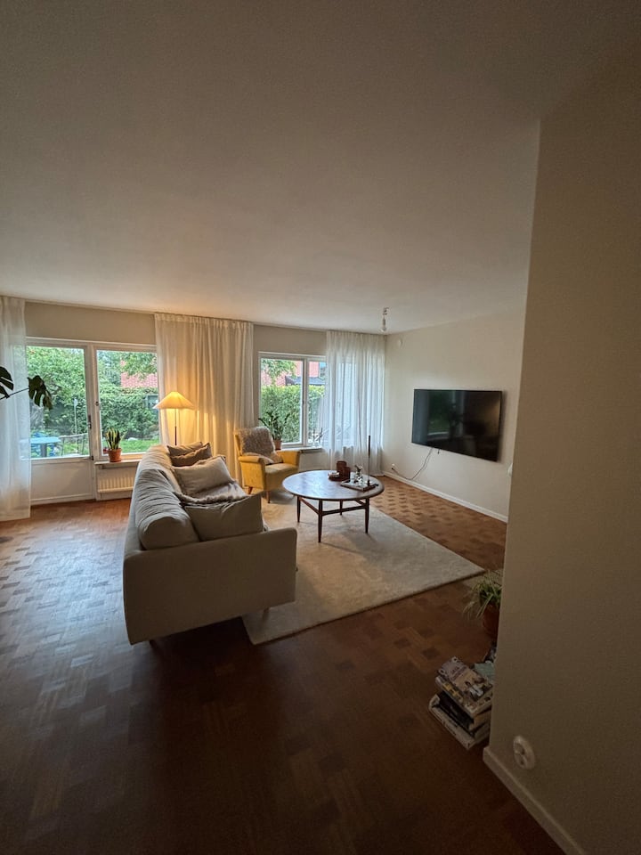 Hus Vid Sjö Och Naturområde 5 Min Promenadavstånd - Stockholm