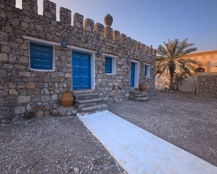 بيت الشاطى الحجري التراثي لمحبين الطبيعة والاسترخا - Oman