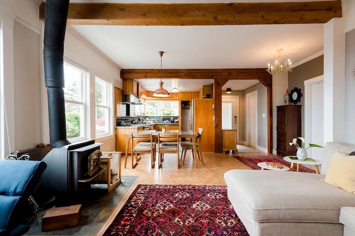 Art Deco Flat - View - 3 Bedroom, 2 Baths & Garage - San Francisco, CA