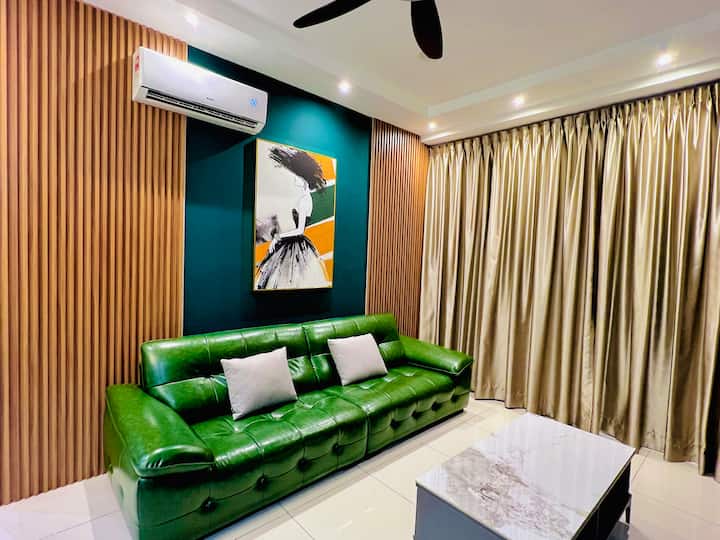 3 Br Apartment / Above Boulevard Mall / Windenburg - Bintulu