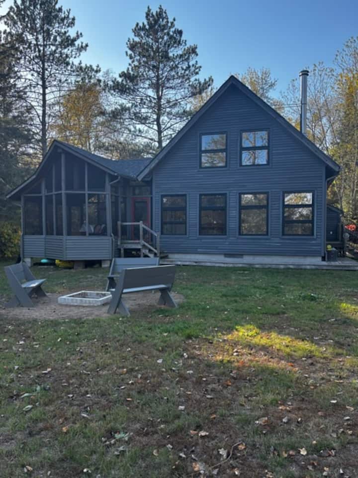 Chalet Avec Plage Privée Sur La Rivière Rouge - Mont-Tremblant