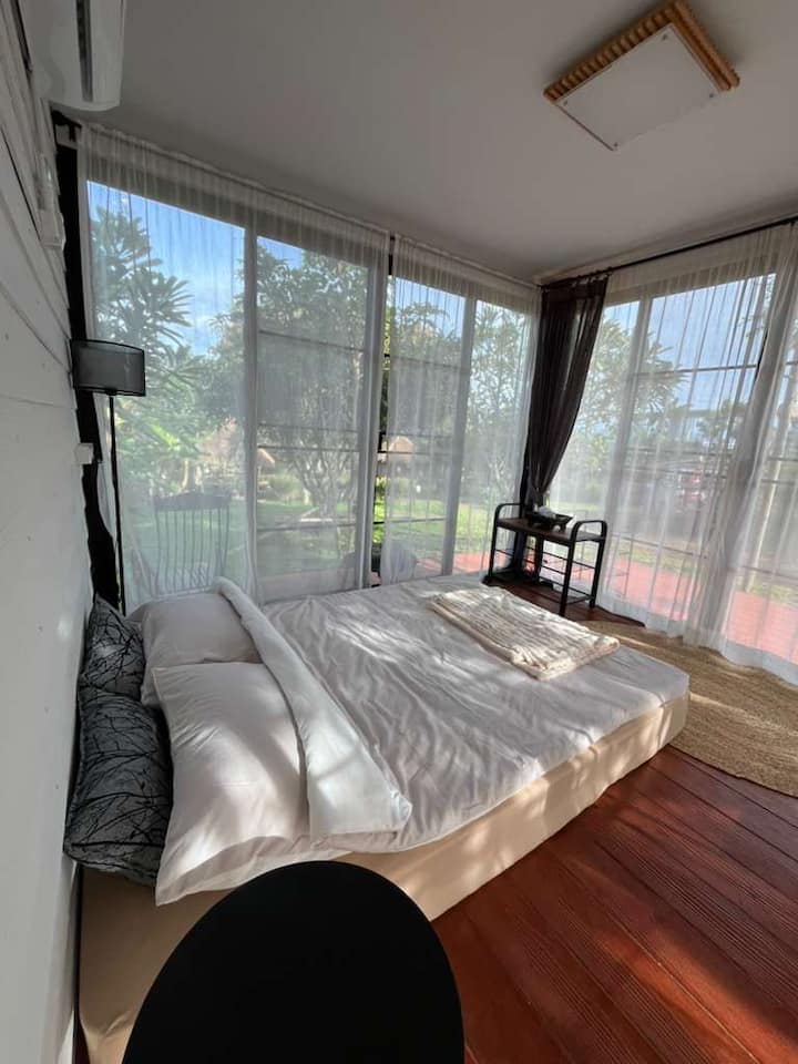 Glass Garden Cabin · Mountain View Retreat - Chiang Dao