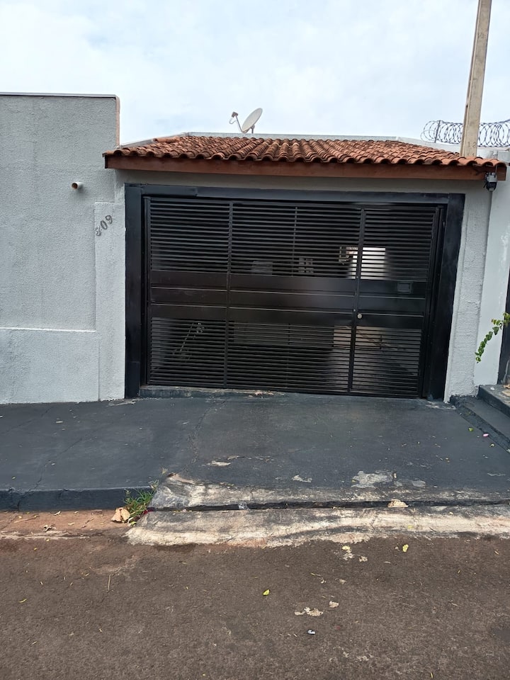 Estúdio Com Garagem - Ourinhos