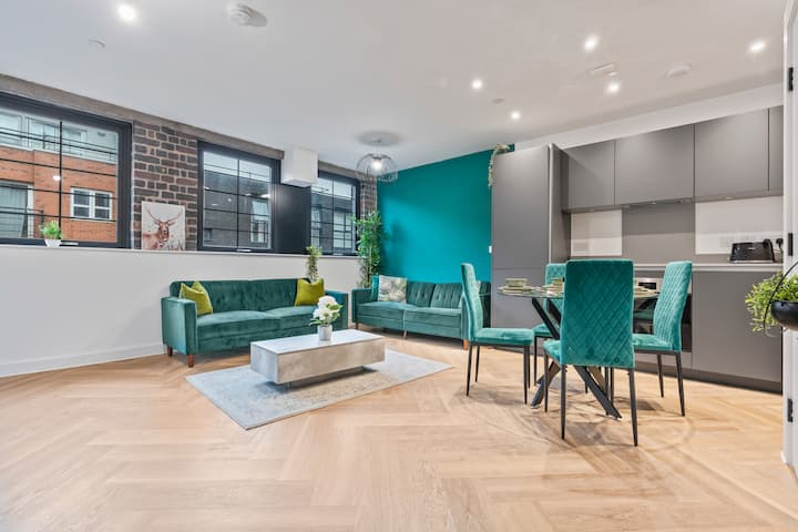 Lockside Haven - Stylish Canal-side Retreat - Birmingham