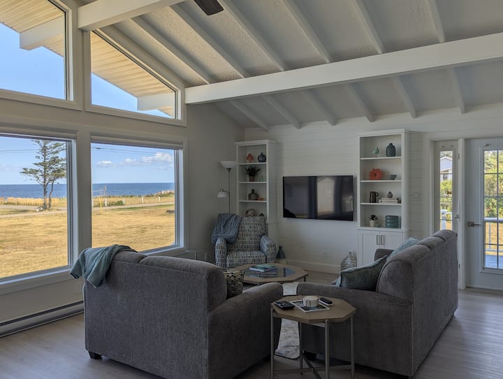 Luxury Oceanview Home - Prince Edward Island