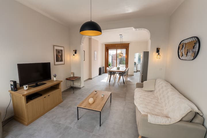 Maison Cosy Avec Terrasse & Jardin – Aéroport Gare - Charleroi