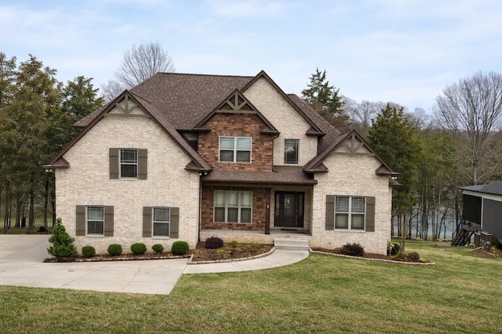 Nashville Lake House Retreat On Old Hickory - Gallatin, TN