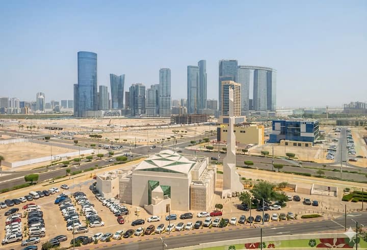 Modern Studio | Skyline View | Pool & Gym Access - Abu Dhabi