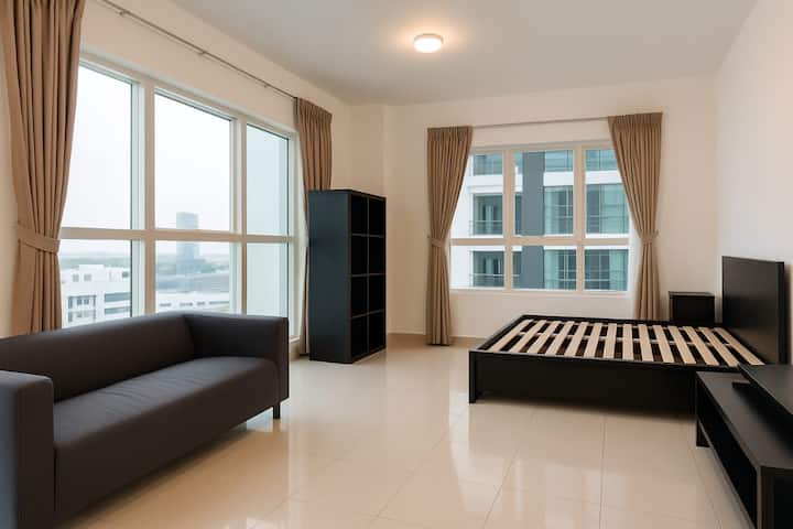 Modern Studio | Skyline View | Pool & Gym Access - Abu Dabi