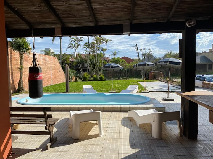 Linda Casa Na Beira Mar De Torres Com Piscina! - Torres