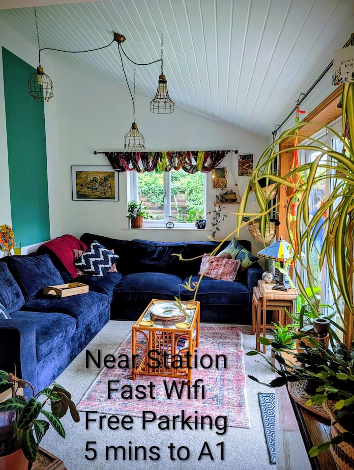 Near Station 3-bed• Fast-wi-fi•parking•work Ready - Peterborough, Royaume-Uni