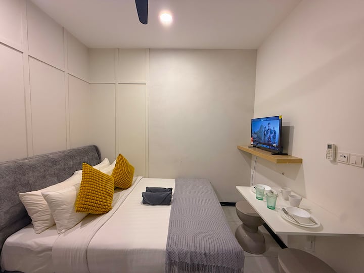 Couple Suites @ Neu Suites | Glenegles | Lrt |Klcc - Malaysia