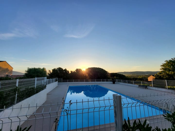 Joli Mazet
Domaine Font Mourier
Golfe De St-tropez - Grimaud