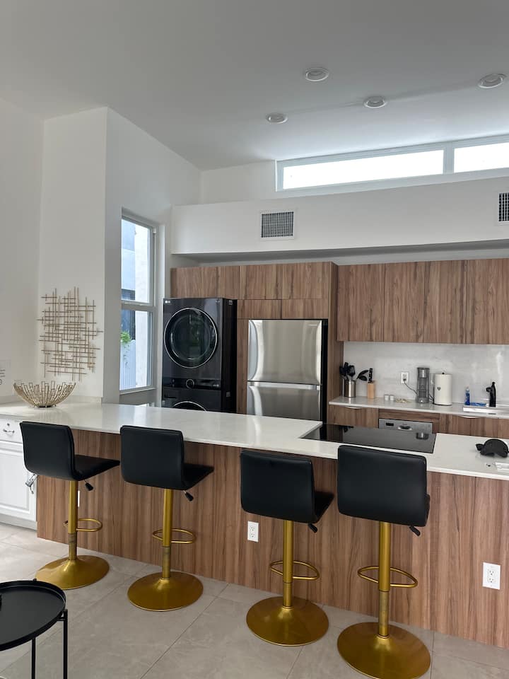 Villa Miami - Modern 3/2 In The Heart Of Miami - Miami, FL