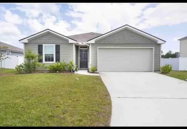 Cozy Jacksonville Retreat, Family Comfort. - Jacksonville, FL