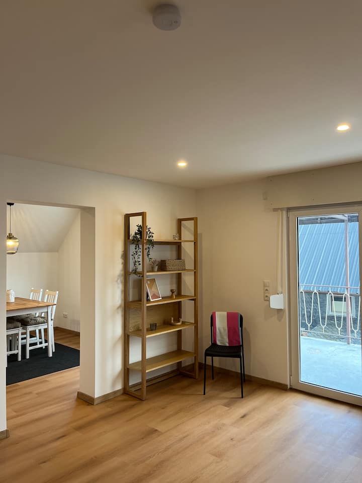 Geräumig & Gemütlich – 2 Sz + Großer Balkon - Hahn