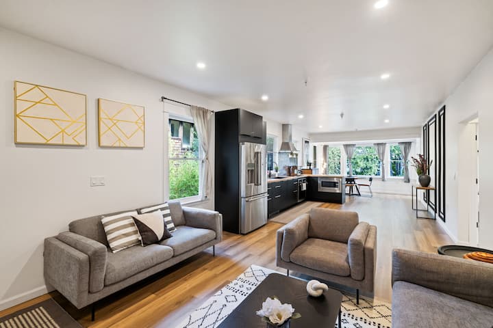 Modern Downtown Mill Valley Retreat - Tiburon, CA