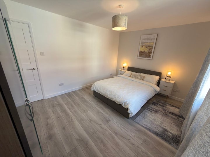 Axion Property’s - Swindon