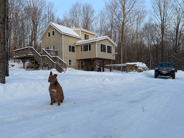 Charming Vt Hideaway | Near Burke Mountain - Burke Mountain, VT