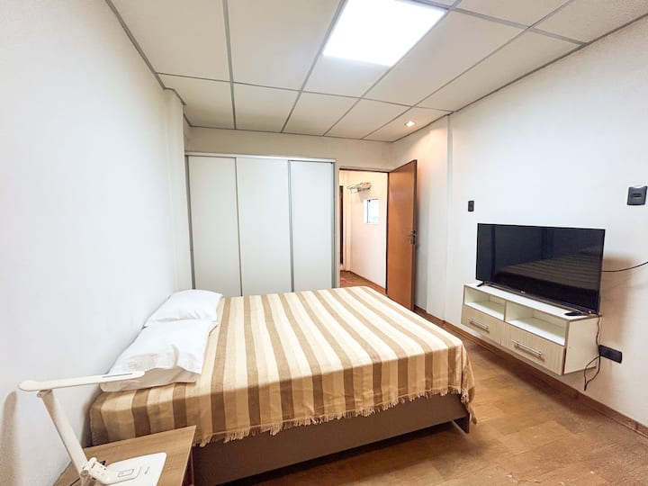 Comodo Dpto 2 Dorm. En Barrio Jara - Asunción