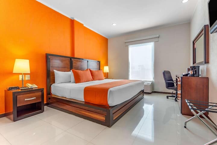 Hotel Comfort Inn Cancun Aeropuerto 1 Cama King - 坎昆