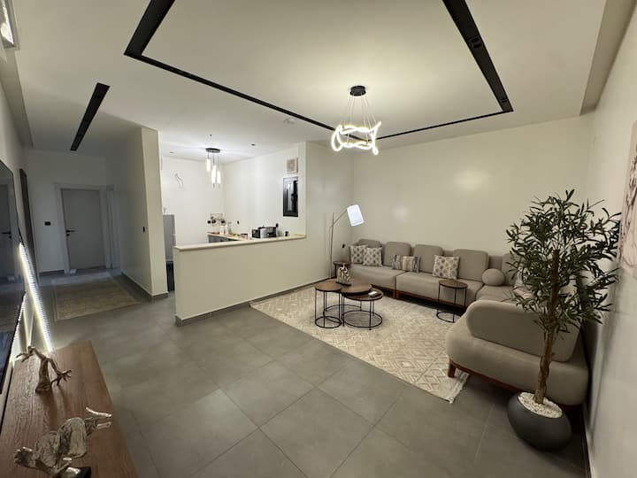 شقة فاخرة مكونة من غرفتين وصالة في الروضة - Jeddah