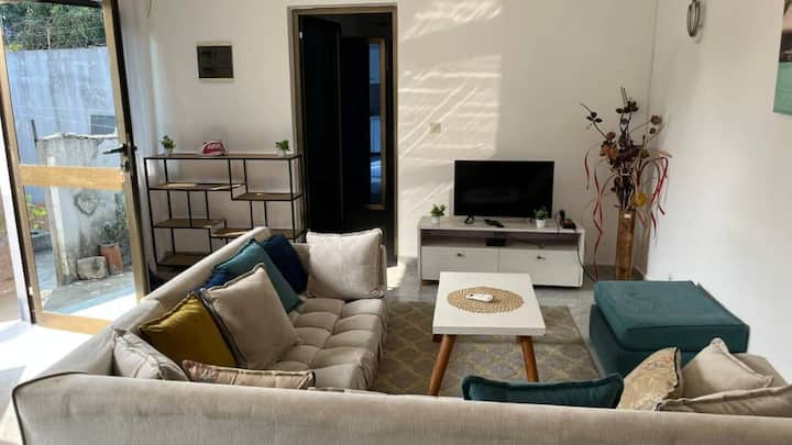 Logement Paisible A Mpita - Pointe-Noire