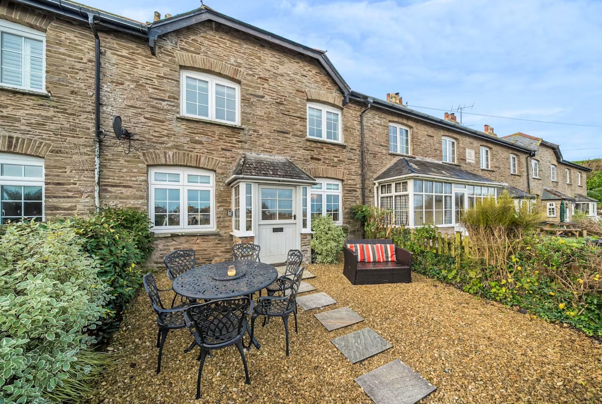 Reed Nest Cottage - Houses for Rent in Torcross, England, United ...