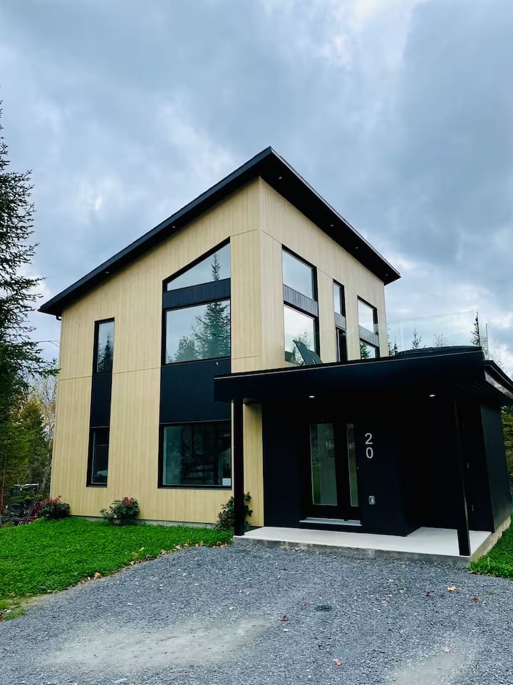 Le Sherpa + Spa - Thetford Mines