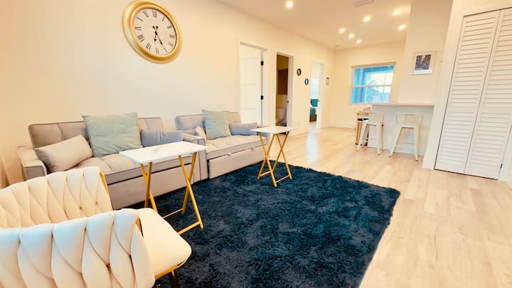 Oasis On Atlantic Drive (On Strip) - Daytona Beach, FL