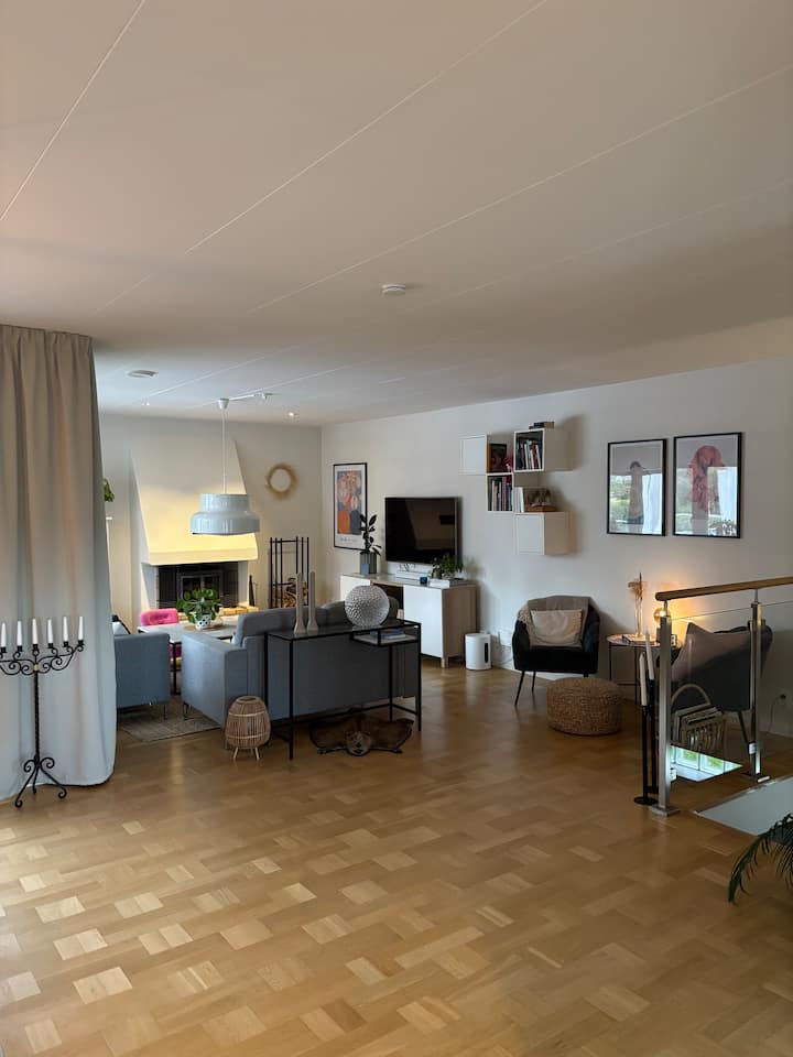 Fristående Villa I Skövde - Skövde