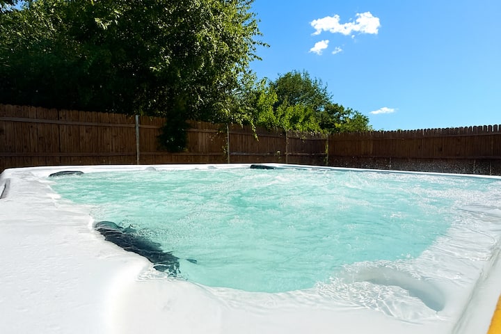 Astronomer Paradise With Hot Tub - Oklahoma City