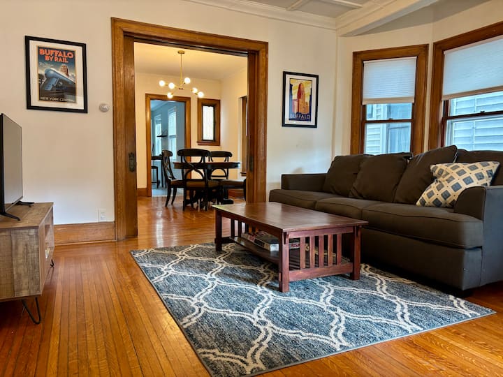 Historic Elmwood Village Flat - Buffalo, NY