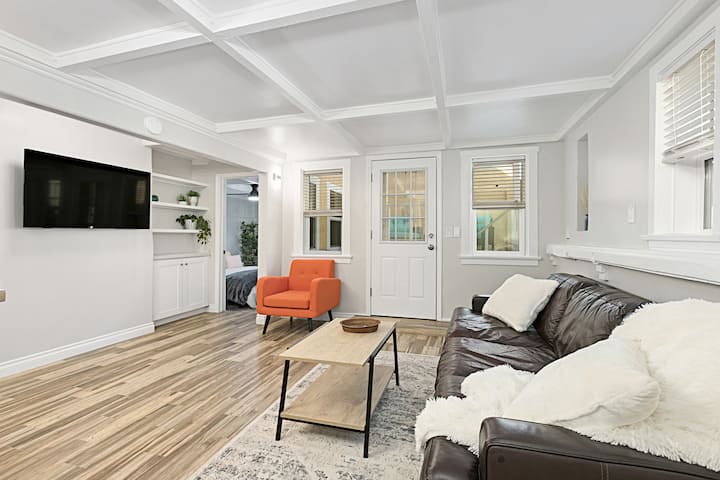 Quiet & Walkable South Park - San Diego, CA