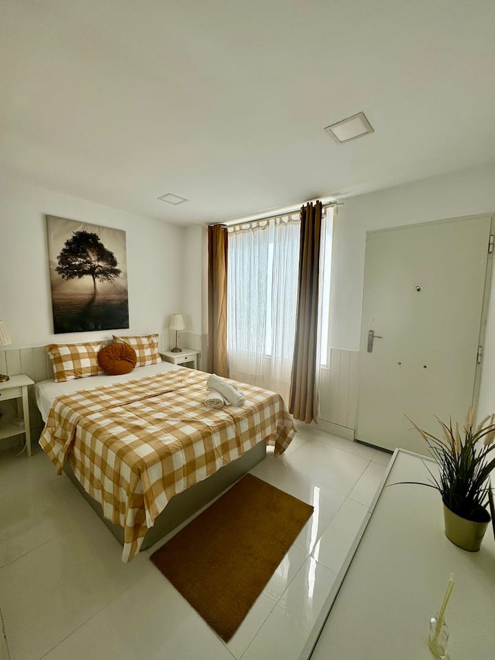 Estudio Acogedor En Madrid -