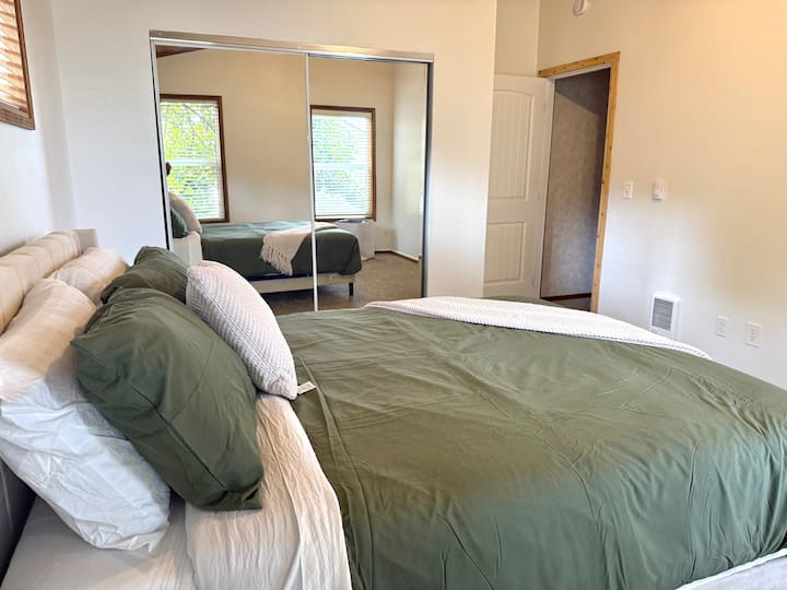 Cozy Willow Unit - Salem, OR