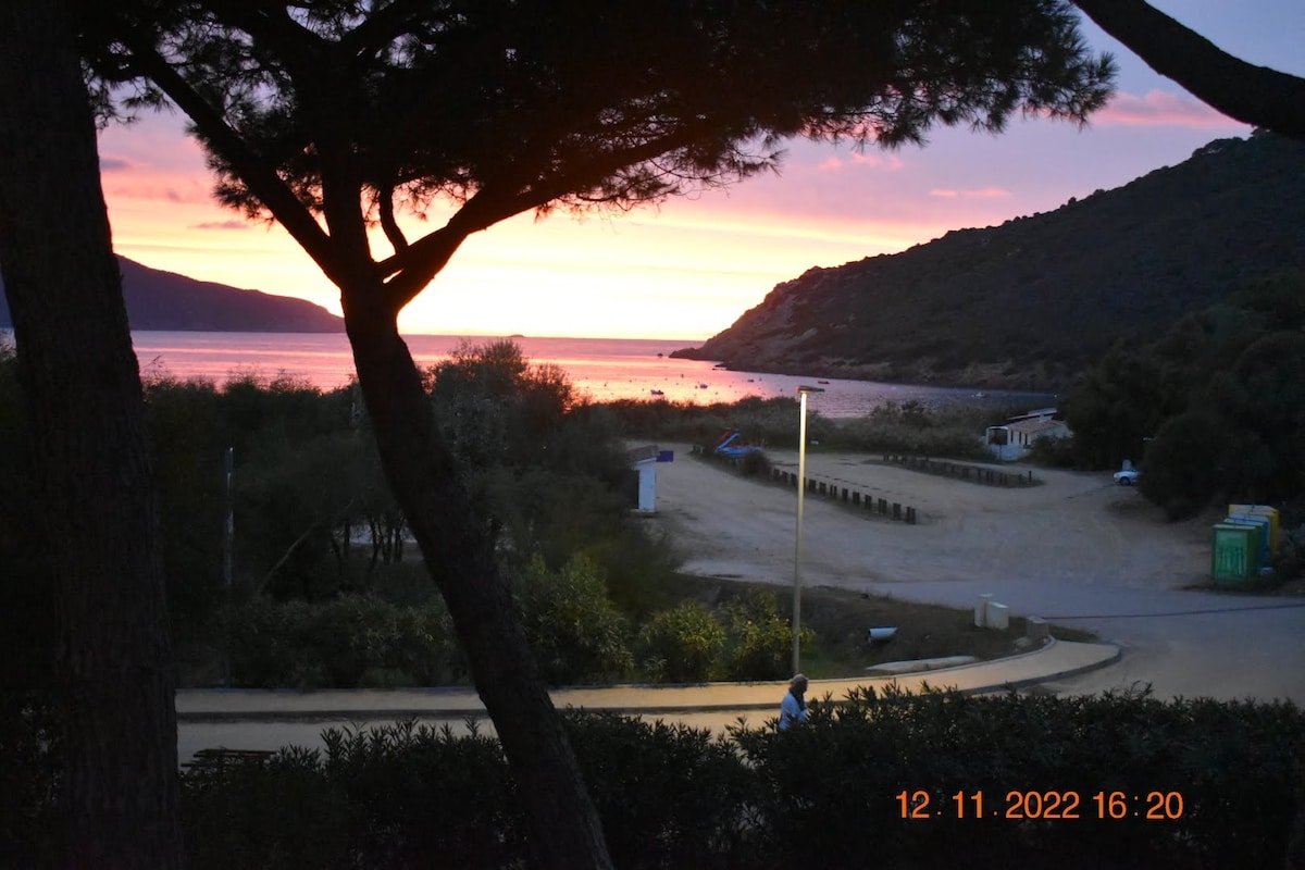 Beach house 10 people waterfront South Corsica - Houses for Rent in ...