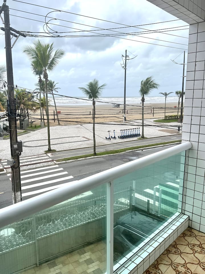 Apê Pé Na Areia, Ao Lado Da Feira Da Guilhermina - Praia Grande