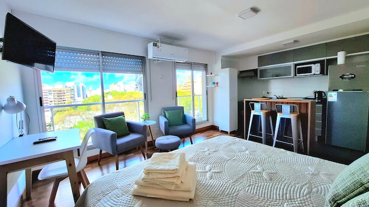 Apartamento En Punta Carretas Con Piscina - Montevidéu