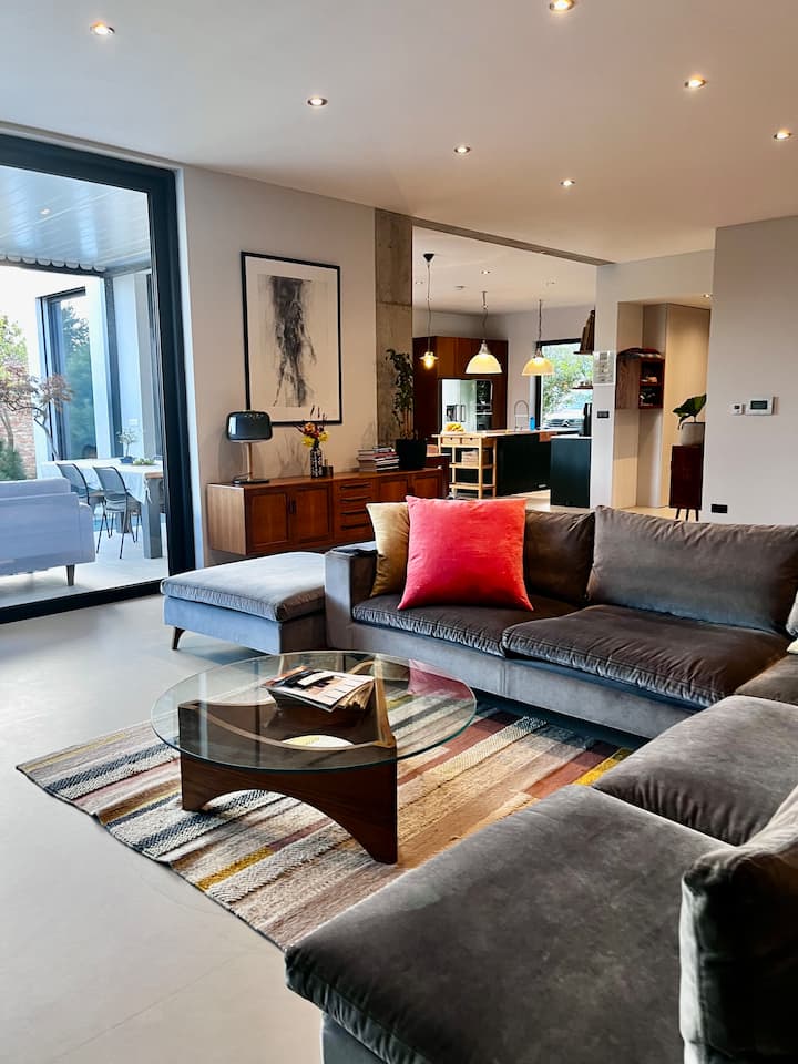 Modern Family Getaway, Close To Bratislava - Stupava