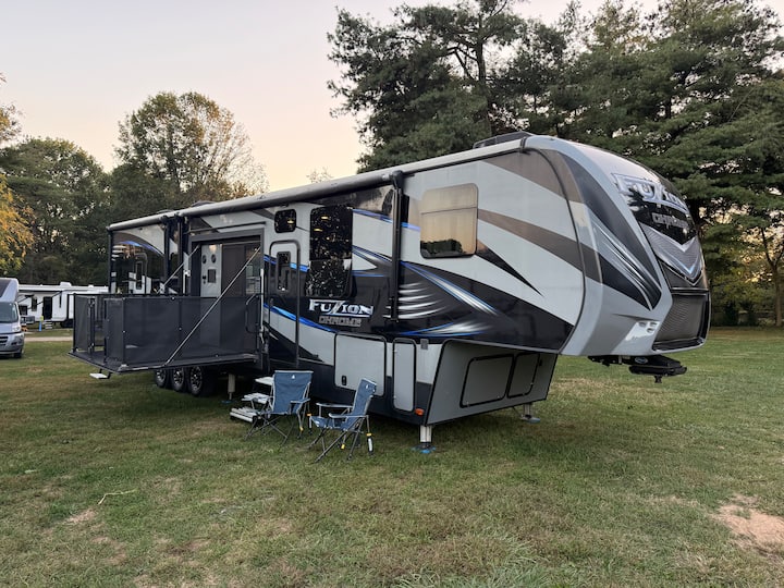 The Fuzion Rv Rental @ Khp - レキシントン, KY