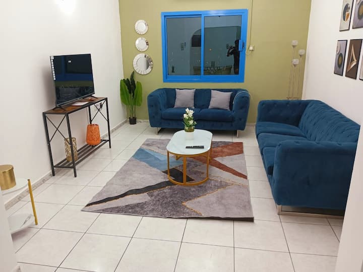 Luxury 2-bedroom Family Apartment Near Corniche - Sharjah