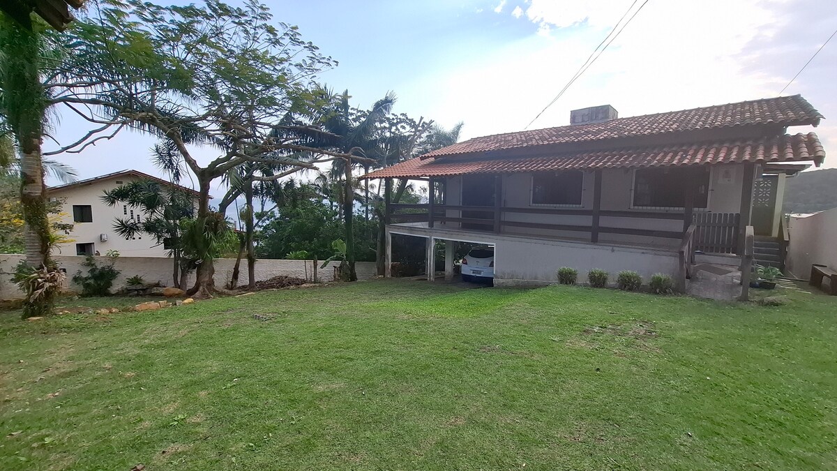 Maison de plage avec grand balcon et vue sur la mer - Maisons à louer à ...