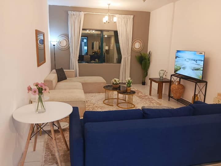 Luxury 3-bedroom Apartment At Buhaira Corniche - Sarja
