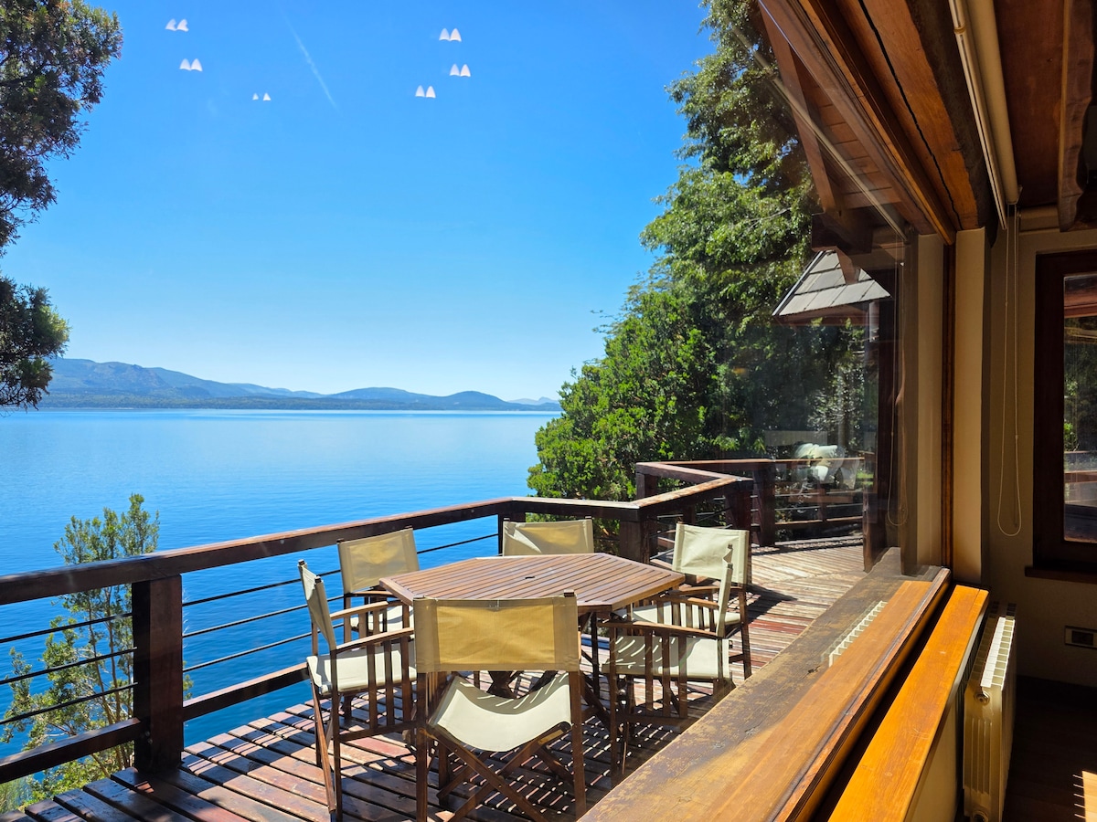 Dream house in front of the lake, Deep Blue - Houses for Rent in San ...